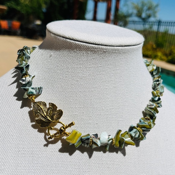 Jewelry | Green Toned River Shell Choker Necklace With Gold Tone Grape ...